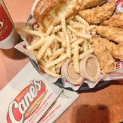 The Caniac Combo - 6 Chicken Fingers - Menu - Raising Cane's Chicken ...