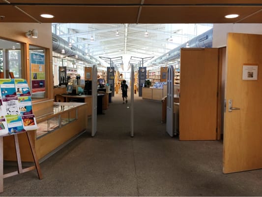 CARMEL MOUNTAIN RANCH LIBRARY - Updated October 2025 - 18 Photos & 33 ...