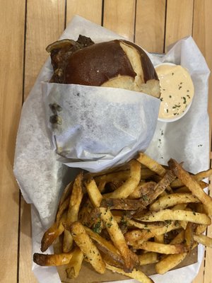 VALLEY BURGER - 20 Photos & 37 Reviews - 1004 Menomonie St, Eau Claire ...