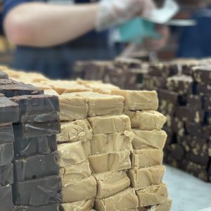 Candy Stores - THE ORIGINAL FUDGE KITCHEN - 62 Photos & 77 Reviews ...