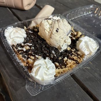 SCOOP STREET - Updated August 2024 - 653 Photos & 502 Reviews - 186 S ...