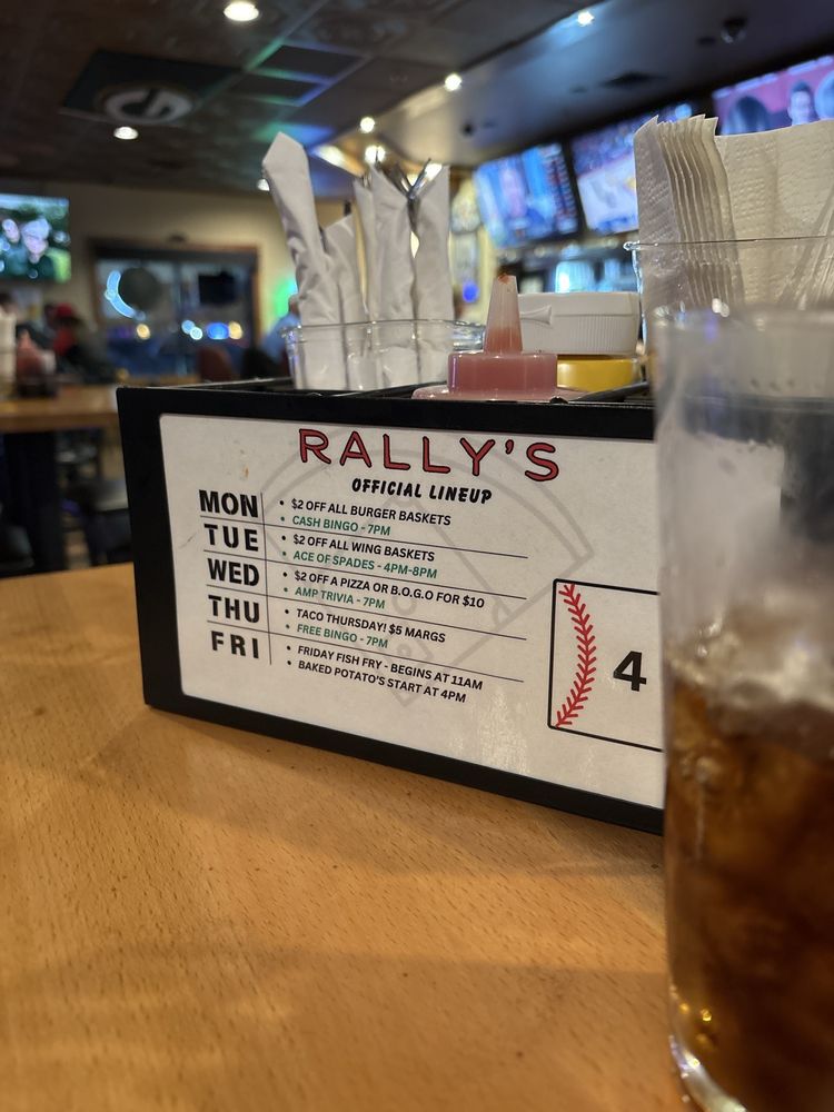RALLY CAPS SPORTS BAR - Updated October 2025 - 465 Chippewa Mall Dr ...
