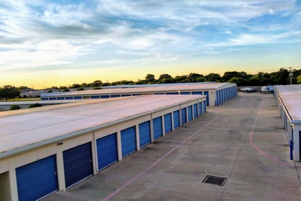 ADVANTAGE STORAGE - Updated June 2024 - 28 Photos - 2150 Justin Rd ...