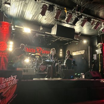 37 MAIN - Updated December 2025 - 173 Photos & 126 Reviews - 37 E Main ...