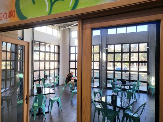 CURB SIDE BISTRO - Updated December 2025 - 36 Photos & 29 Reviews - 607 ...