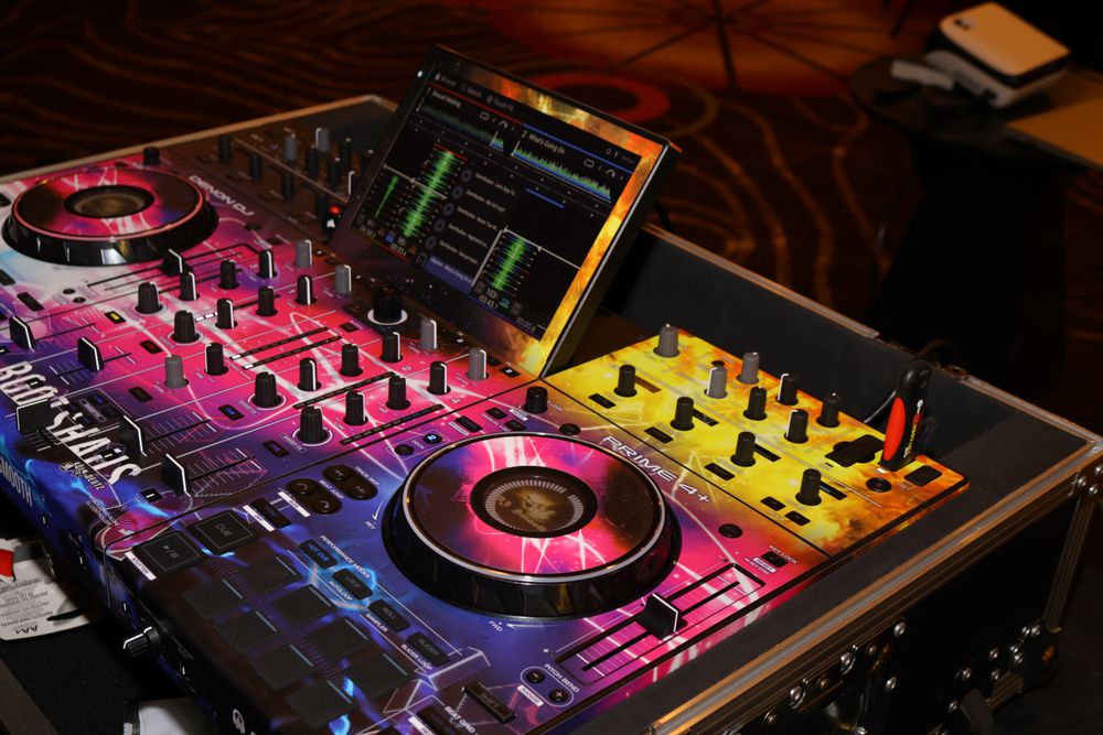 DJ 4 LIFE ENTERTAINMENT - Updated November 2025 - Request a Quote - 13 ...