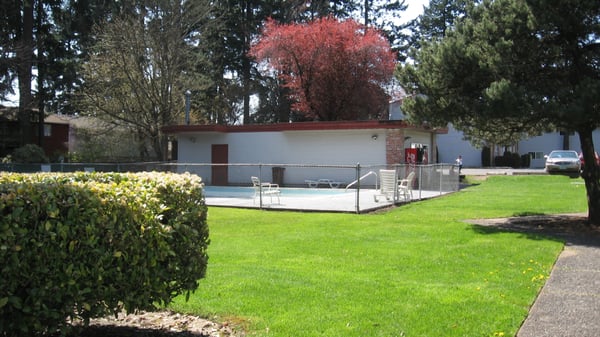 PINEWOOD STATION APARTMENTS - Updated December 2025 - 13 Photos - 16300 ...