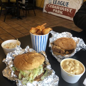 FIRE CHICKEN SANDWICHES - Updated April 2025 - 18 Photos & 30 Reviews ...