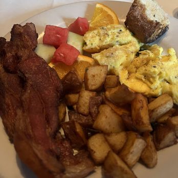 CAFÉ LILY - Updated October 2025 - 278 Photos & 316 Reviews - 308 W ...