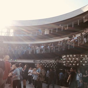 ZAPPOS TOUR EXPERIENCE - Updated September 2025 - 731 Photos & 39 ...