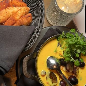 ABA - Updated February 2025 - 4414 Photos & 1773 Reviews - 302 N Green ...