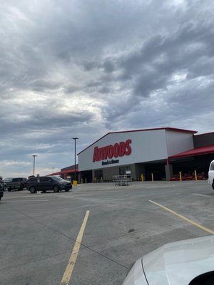 ATWOODS RANCH & HOME - Updated January 2026 - 12 Photos - 1670 Shedeck ...