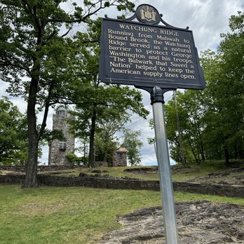 LAMBERT TOWER - Updated December 2025 - 25 Photos - Lambert Castle ...