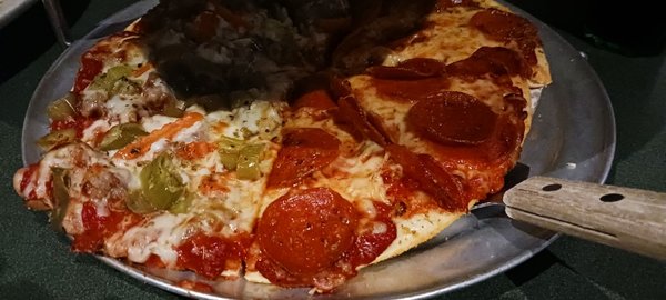 KAISER’S PIZZA & PUB - Updated December 2025 - 113 Photos & 211 Reviews ...