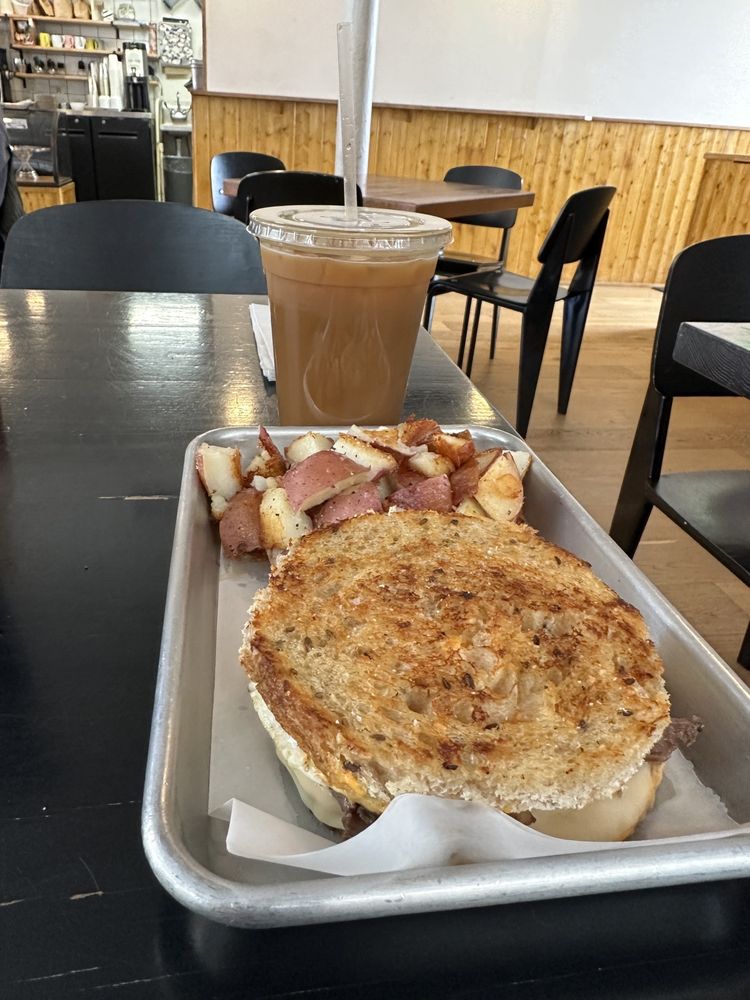 JOHNSON PUBLIC HOUSE - Updated October 2024 - 158 Photos & 196 Reviews ...