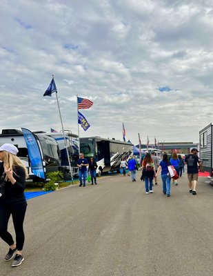 TAMPA RV SUPER SHOW - Updated July 2025 - 45 Photos - 4800 N US Highway ...