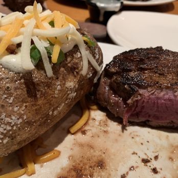 OUTBACK STEAKHOUSE - Updated July 2025 - 212 Photos & 201 Reviews - 372 ...