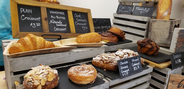 GRATEFUL BREAD COMPANY - Updated May 2024 - 31 Photos & 24 Reviews - 425 Violet St, Golden ...