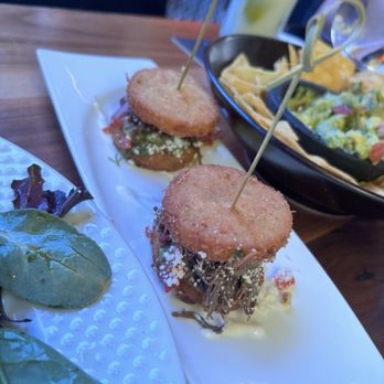 BLEND WILLIAMSBURG - Updated January 2025 - 513 Photos & 205 Reviews ...