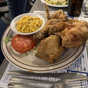 PARIS FAMILY RESTAURANT - Updated December 2025 - 16 Photos - 1218 N ...