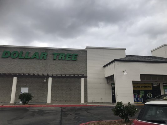 DOLLAR TREE - Updated May 2025 - 13 Photos - 23575 Sunnymead Ranch Pkwy ...