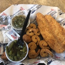 CAPLINGER’S FRESH CATCH - 106 Photos & 104 Reviews - 7620 S Meridian St ...