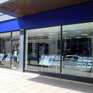 FOXTONS - Updated June 2025 - 11 Photos - 225a Chiswick High Road ...