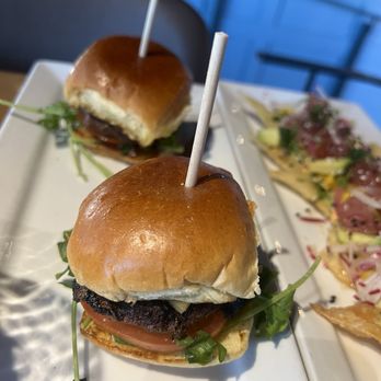 HOP SOCIAL GRILL - Updated October 2025 - 853 Photos & 907 Reviews ...