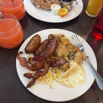 LITTLE GEORGES - Updated December 2025 - 89 Photos & 95 Reviews - 2648 ...