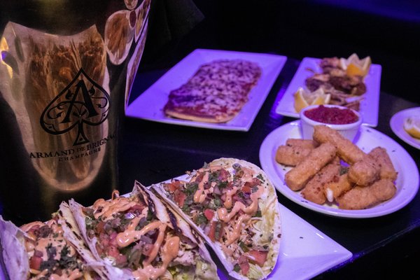 HOOPS CABARET & SPORTS BAR - Updated October 2025 - 58 Photos & 37 ...