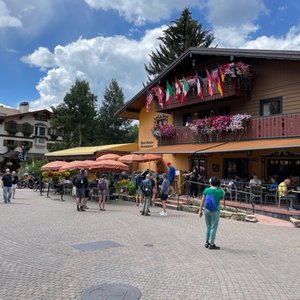 PEPI’S BAR & RESTAURANT - 259 Photos & 347 Reviews - 231 East Gore ...