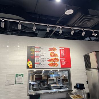 DAVE’S HOT CHICKEN - Updated January 2026 - 10 Photos - 181 Bay St ...