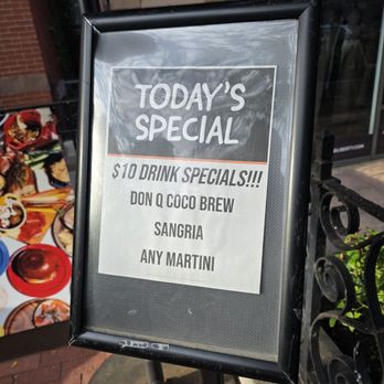 CENTRAL PERK CAFE - Updated December 2025 - 326 Photos & 91 Reviews ...