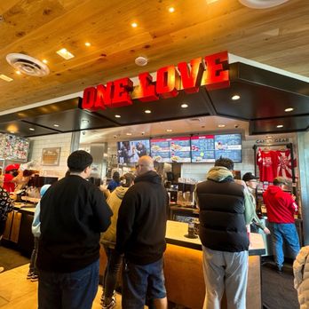 RAISING CANE’S CHICKEN FINGERS - Updated February 2025 - 165 Photos ...