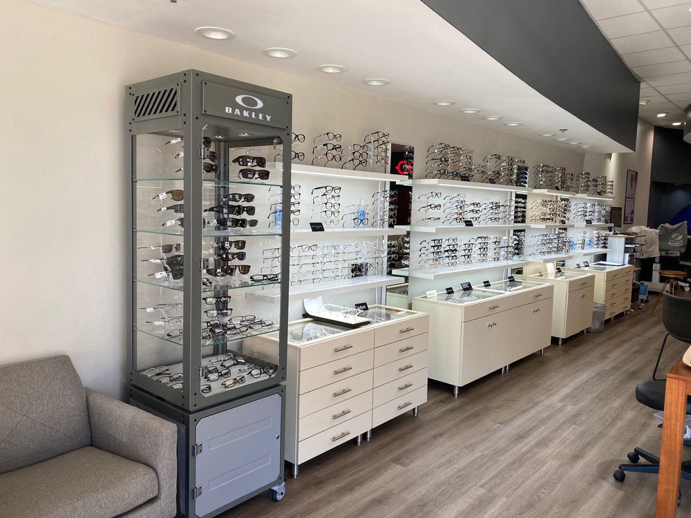 VISIONMAX OPTOMETRY - Updated October 2025 - 32 Photos & 208 Reviews - 19733 Rinaldi St, Porter ...