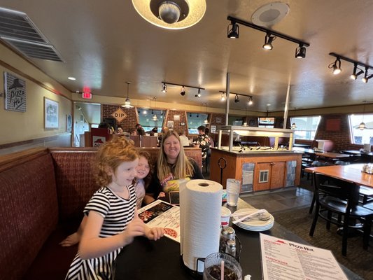 PIZZA HUT - Updated October 2025 - 18 Photos & 29 Reviews - 4231 E 1st ...