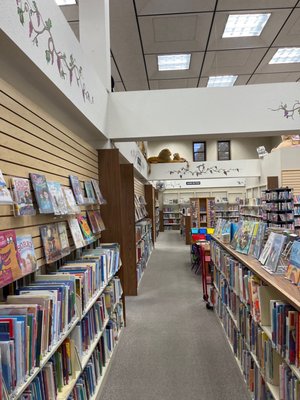 ARROYO GRANDE LIBRARY - Updated December 2025 - 32 Photos & 25 Reviews ...