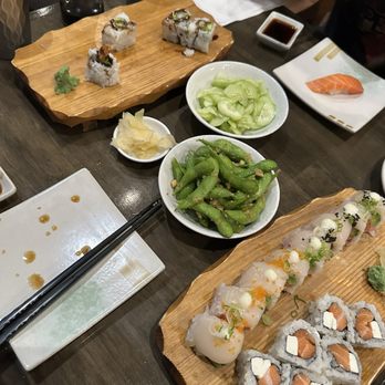 SUSHI SHENG - Updated November 2024 - 259 Photos & 188 Reviews - 118 W ...