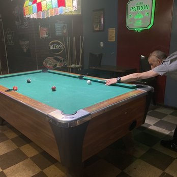 ROADRUNNER LOUNGE - Updated August 2024 - 26 Photos & 40 Reviews - 3219 ...