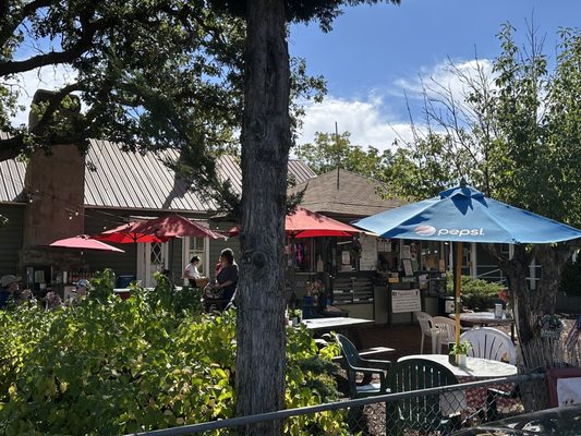 THE ITALIAN LADY OF PINETOP CANNOLI SHACK & KITCHEN - Updated October ...