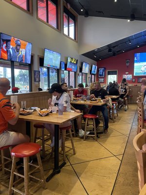 WINGHOUSE BAR & GRILL - TAMPA STADIUM - Updated March 2025 - 334 Photos ...