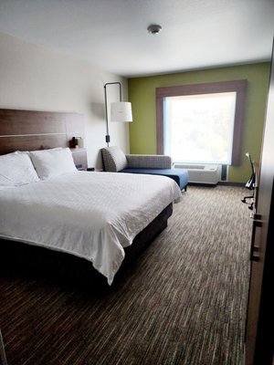 HOLIDAY INN EXPRESS & SUITES OAKHURST-YOSEMITE PARK AREA - Updated ...