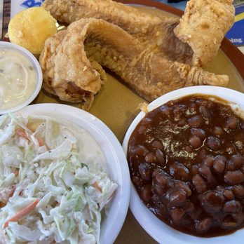 RED PIG INN - Updated November 2025 - 19 Photos & 48 Reviews - 1470 N ...