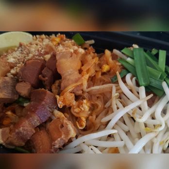 SAY YUM THAI STREET FOOD - Updated July 2024 - 255 Photos & 144 Reviews ...