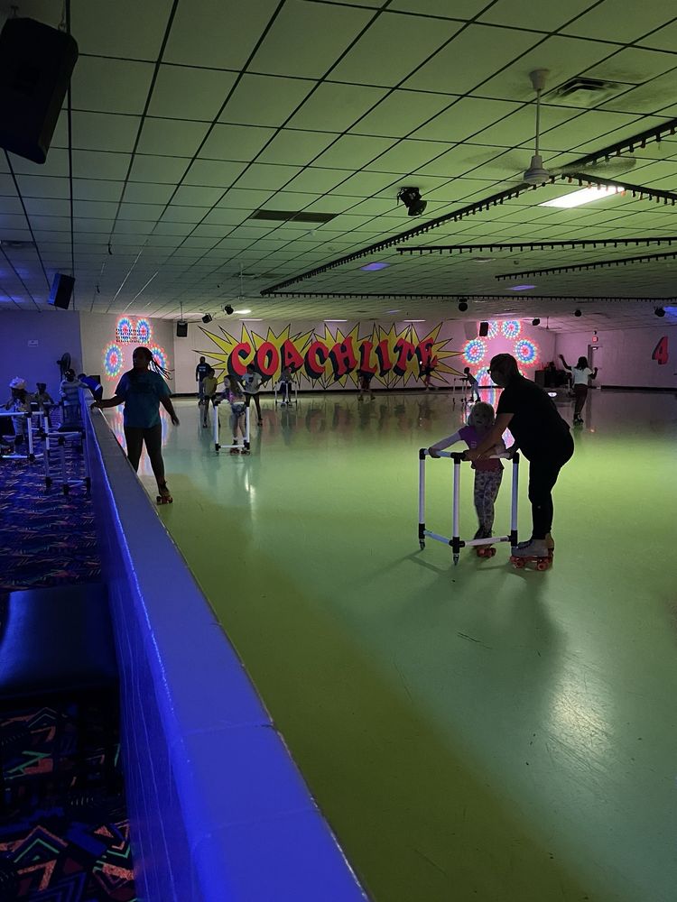 COACHLITE SKATE CENTER - Updated December 2025 - 25 Photos & 29 Reviews ...