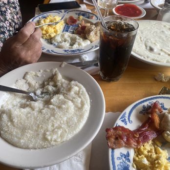 DAN’L BOONE INN - 213 Photos & 277 Reviews - 130 Hardin St, Boone ...