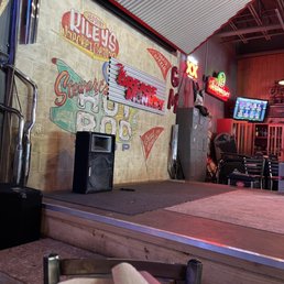 THE GREASE MONKEY - Updated October 2025 - 247 Photos & 469 Reviews ...