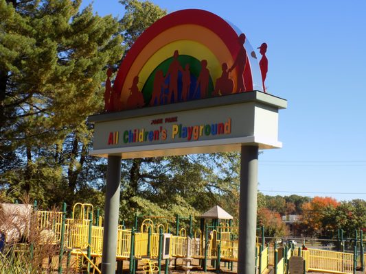 PAGE PARK - Updated December 2025 - 20 Photos - 581-651 King St ...