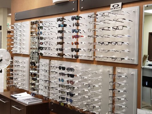 CHAPEL HILLS VISION CLINIC - Updated December 2025 - 14 Photos & 15 ...