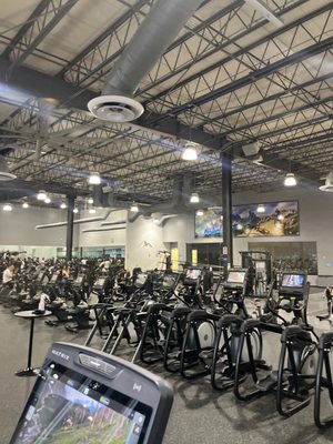 VALLEY FITNESS - 12 Photos - 3137 W Benjamin Holt Dr, Stockton ...